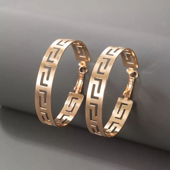 Jewelry | Nwt Luxury 18k Gold Plated Hoop Earrings | Poshmark